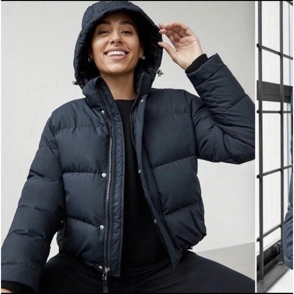 Aritzia | Jackets & Coats | Aritzia The Super Puff Shorty Down Womens ...